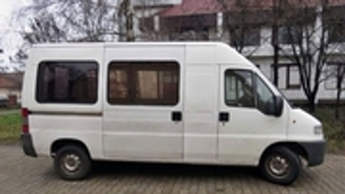 A kocsiban maradt a kulcs, úgy döntöttek, ellopják