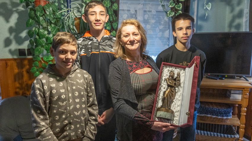 BEOL - Félszáz gyermeket nevelt fel a dévaványai Karácson Imréné