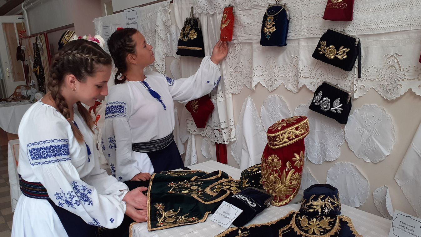 A katolikus népház nyolcvan éve a közművelődést szolgálja Battonyán ...