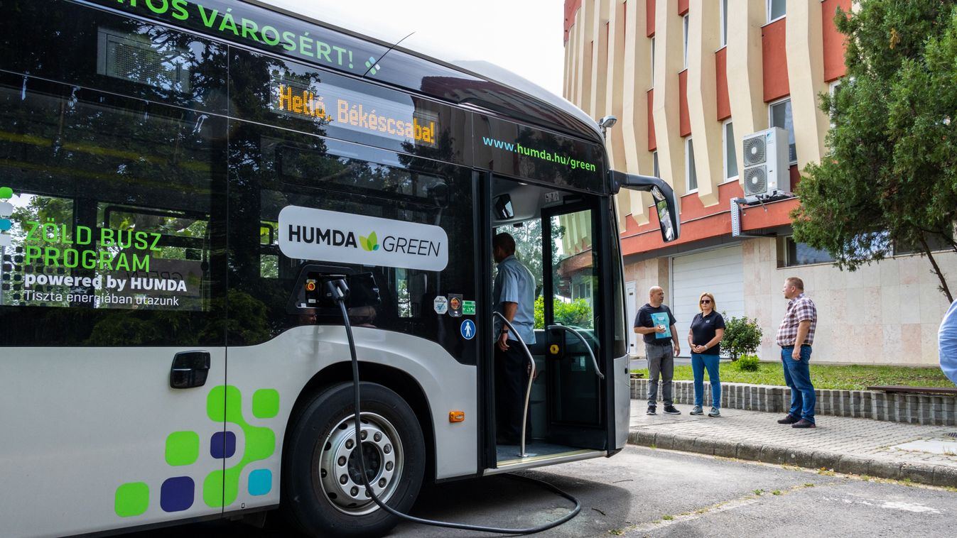 Újra közlekedik elektromos busz Békéscsabán - galériával