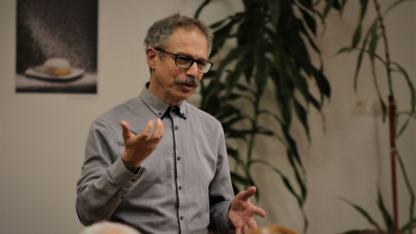 Vissza kell kanyarodni az ősi bölcseletekhez