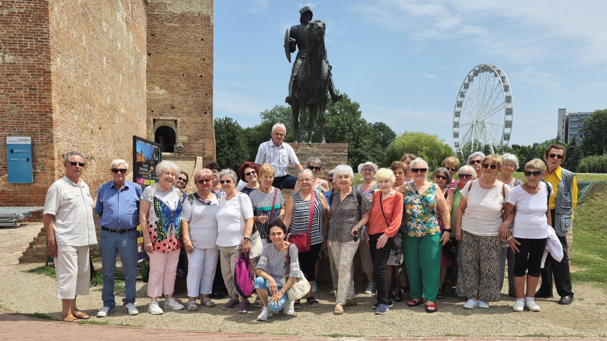 Orosházi nyugdíjas peagógusok Gyulán