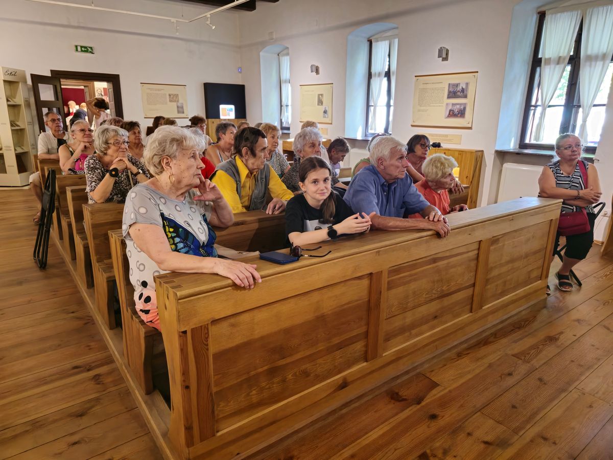 Orosházi nyugdíjas peagógusok Gyulán
