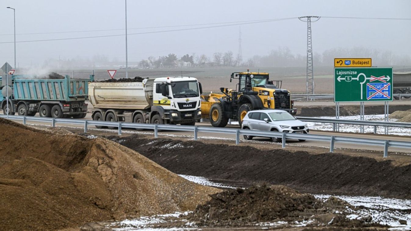 M44: célegyenesben az utolsó szakasz átadása
