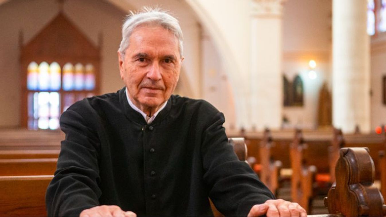 Ferenc pápa lelki üdvéért imádkozott Szigeti atya is