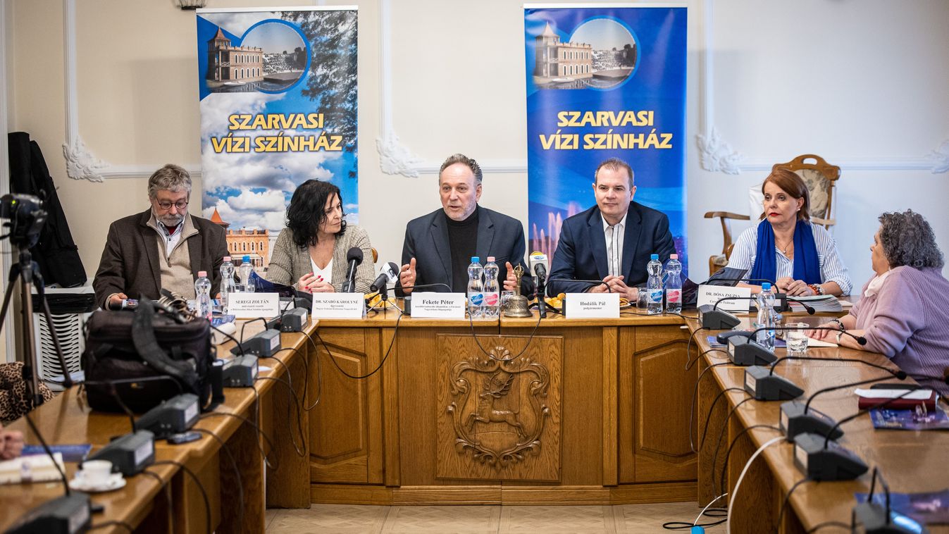 Fergetegesnek ígérkezik a Szarvasi Vízi Színház idei évada