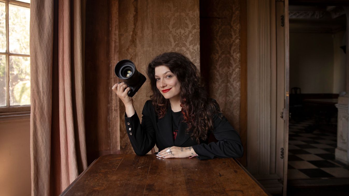 Magyar fotós képe a New York-i Times Square-en – Martin Wanda a csúcsra ért