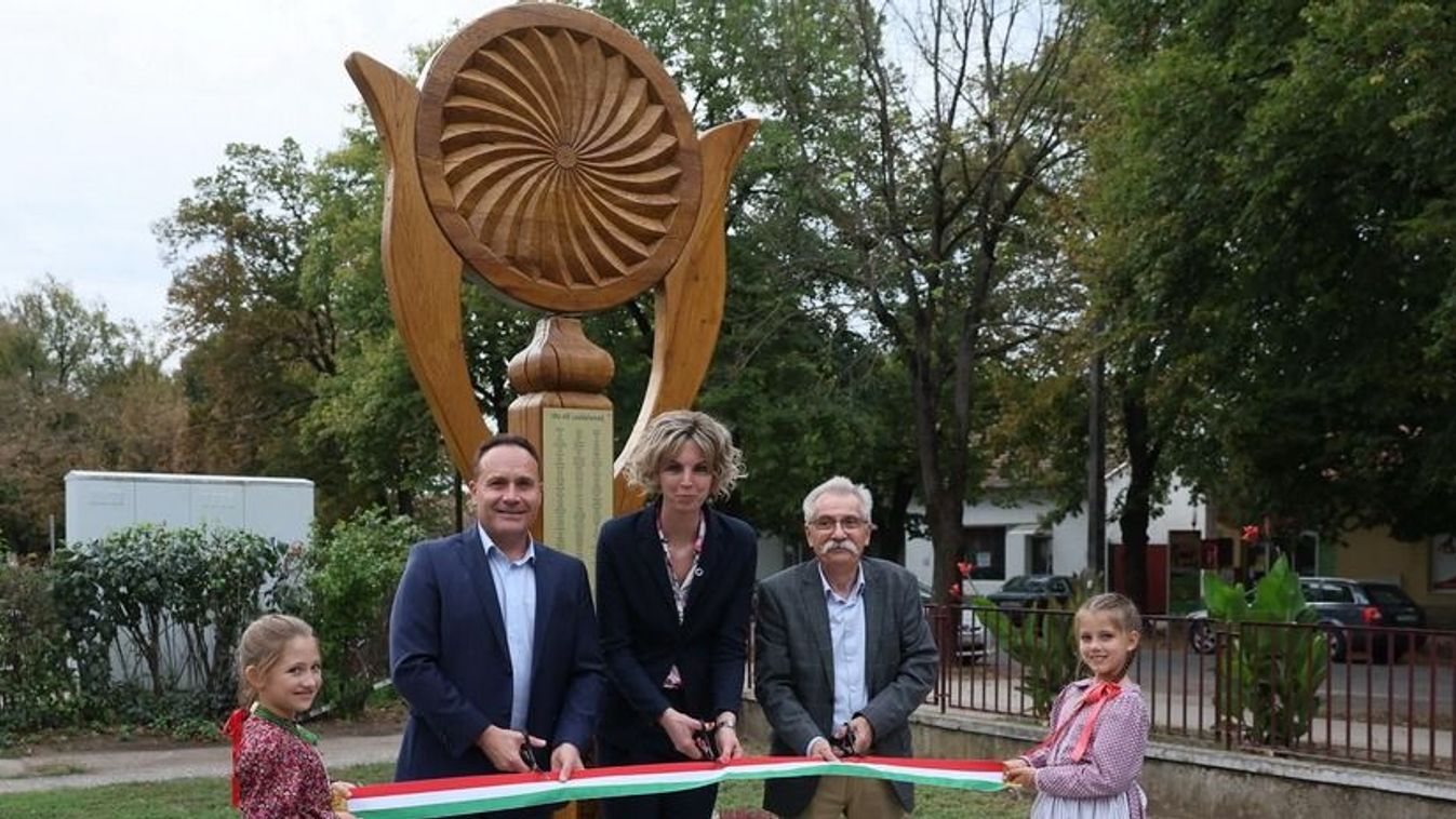 Falufa Gerendáson régi és mai családok neveivel