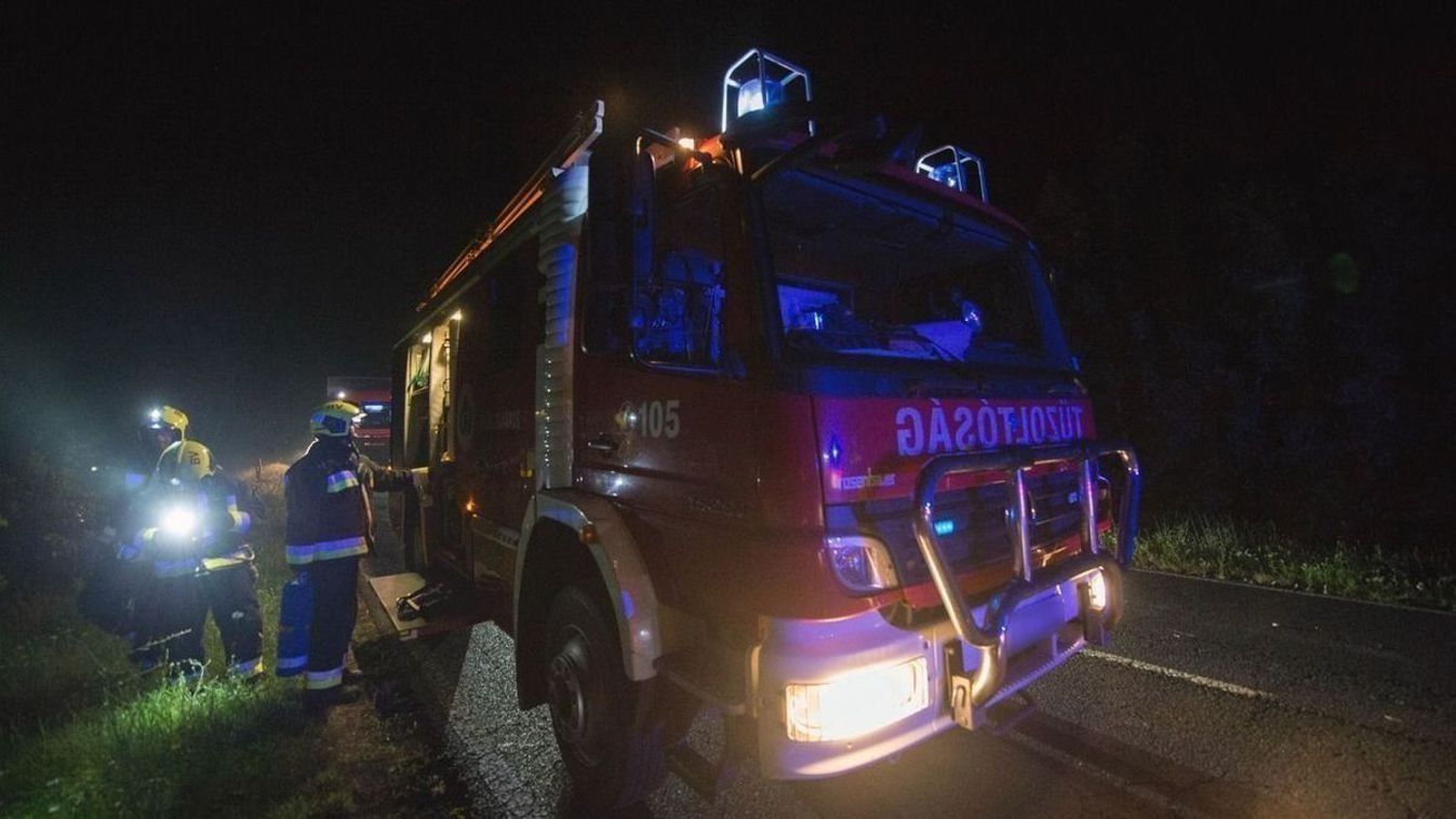 Traktor és autó ütközött a 47-esen