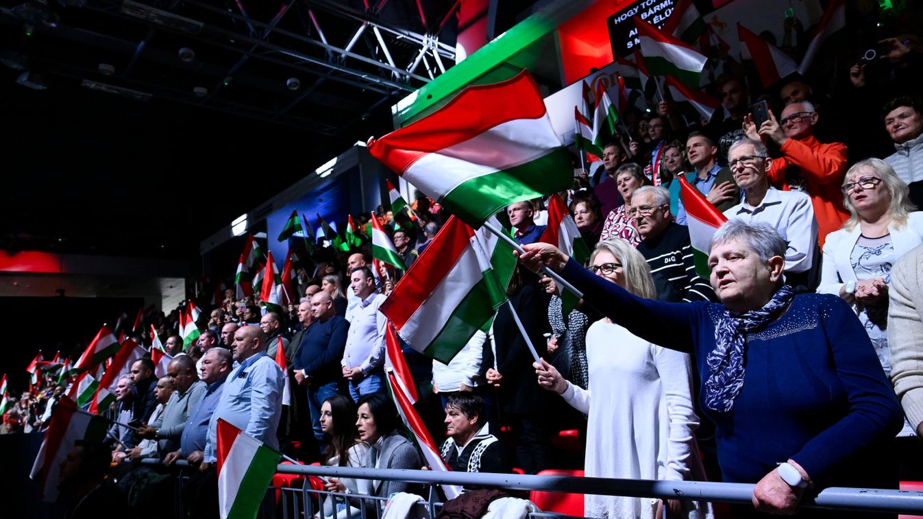 Háborúellenes gyűlés: az eddigi legnagyobb Szegeden