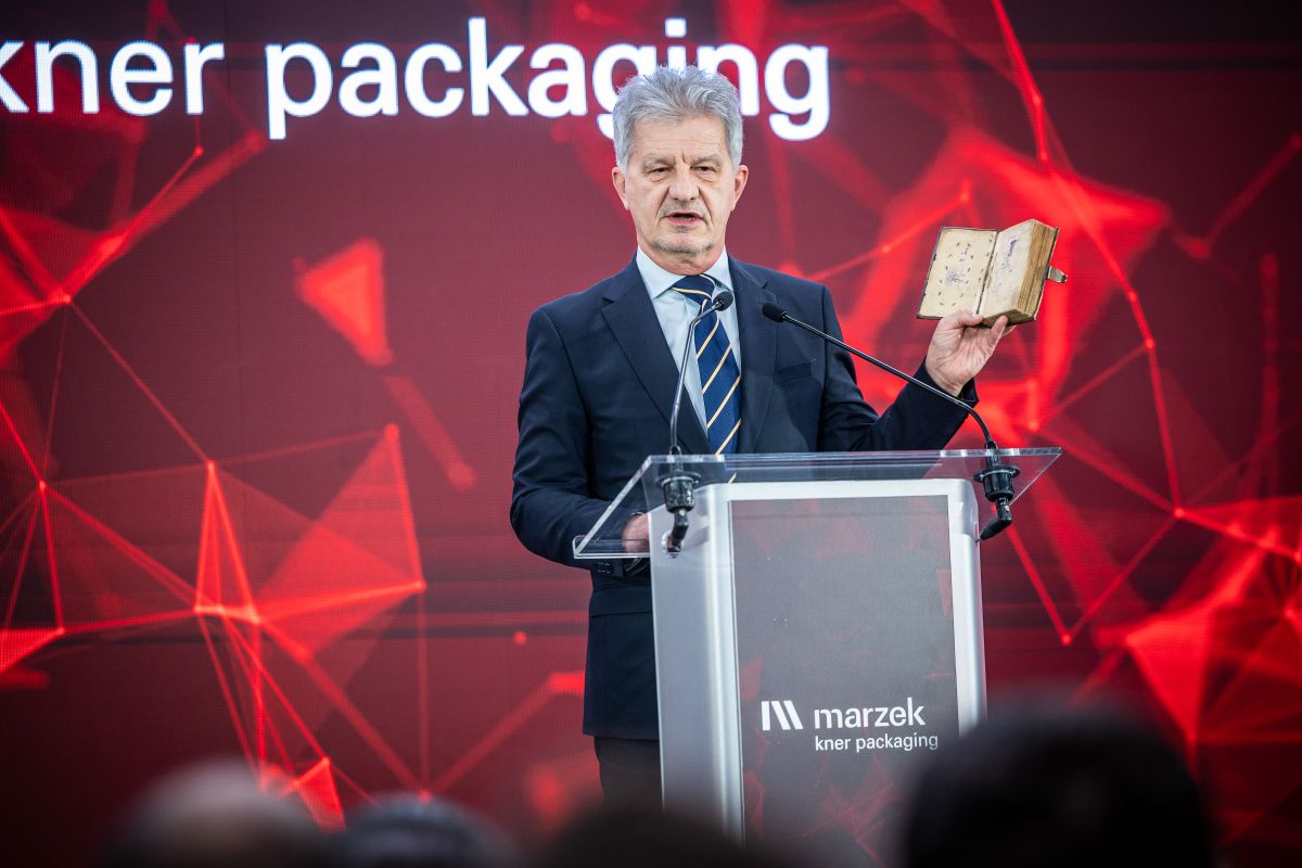 Szijjártó Péter adta át a Marzek Kner újabb beruházását